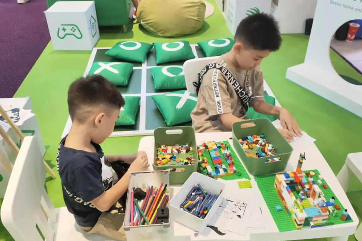 The Community Happenings of Maxis